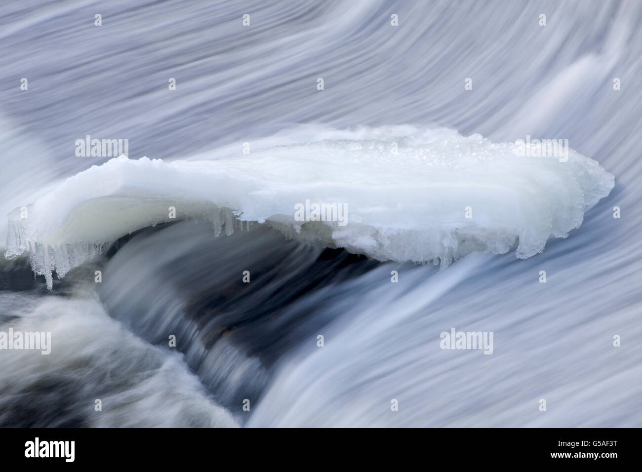 Ice chunk current hi-res stock photography and images - Alamy