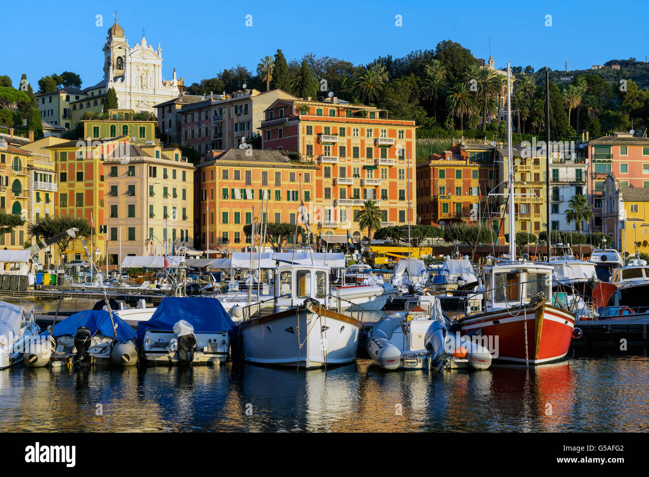 Rapallo beach hi-res stock photography and images - Alamy