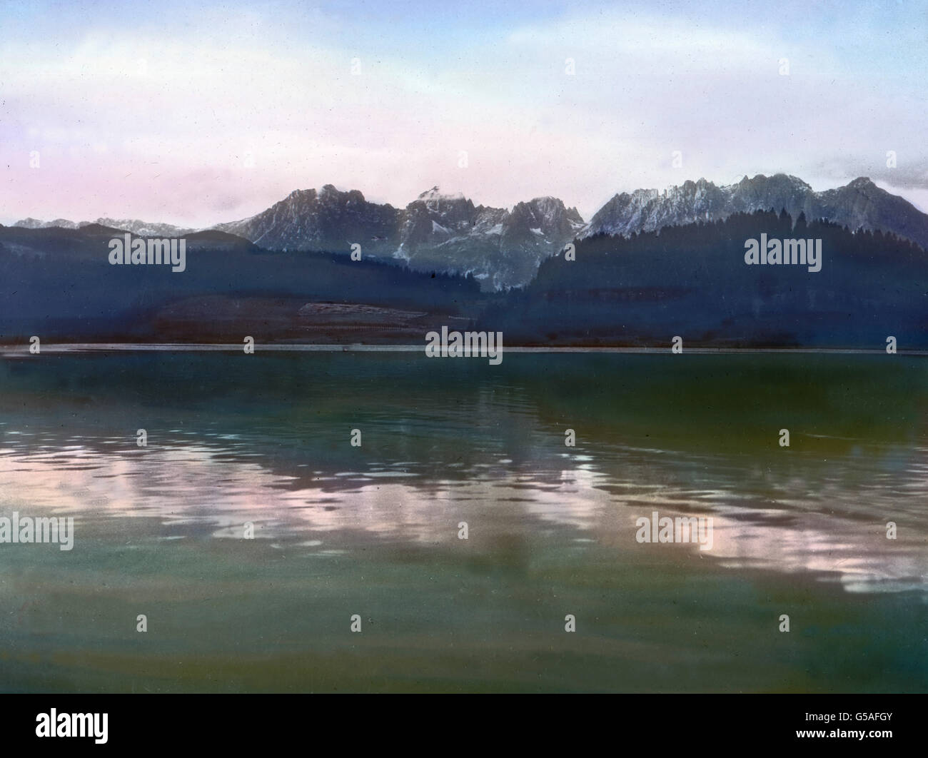 Einer der schönsten Alpenseen in Tirol ist der bei Kitzbühel gelegene ...