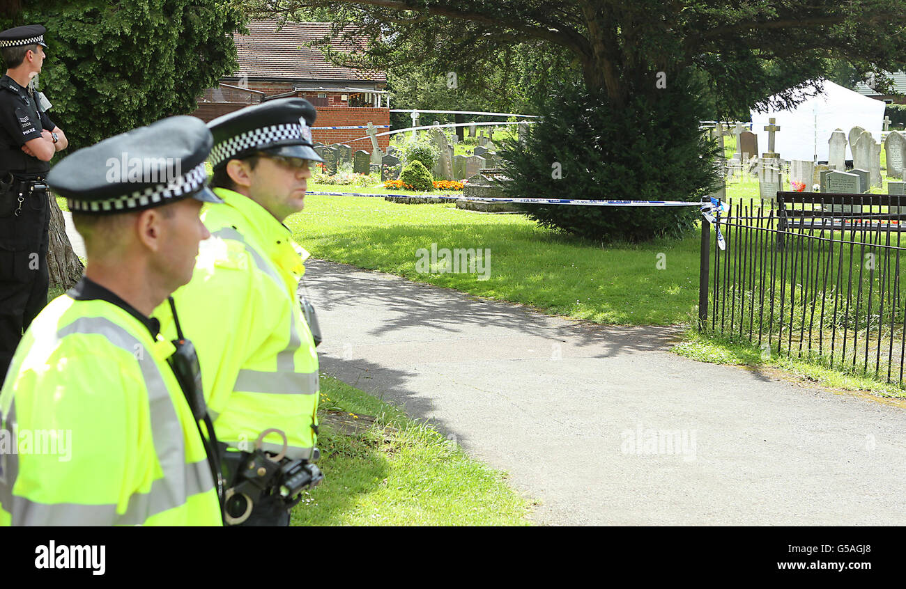 Police scene outside church hi-res stock photography and images - Alamy
