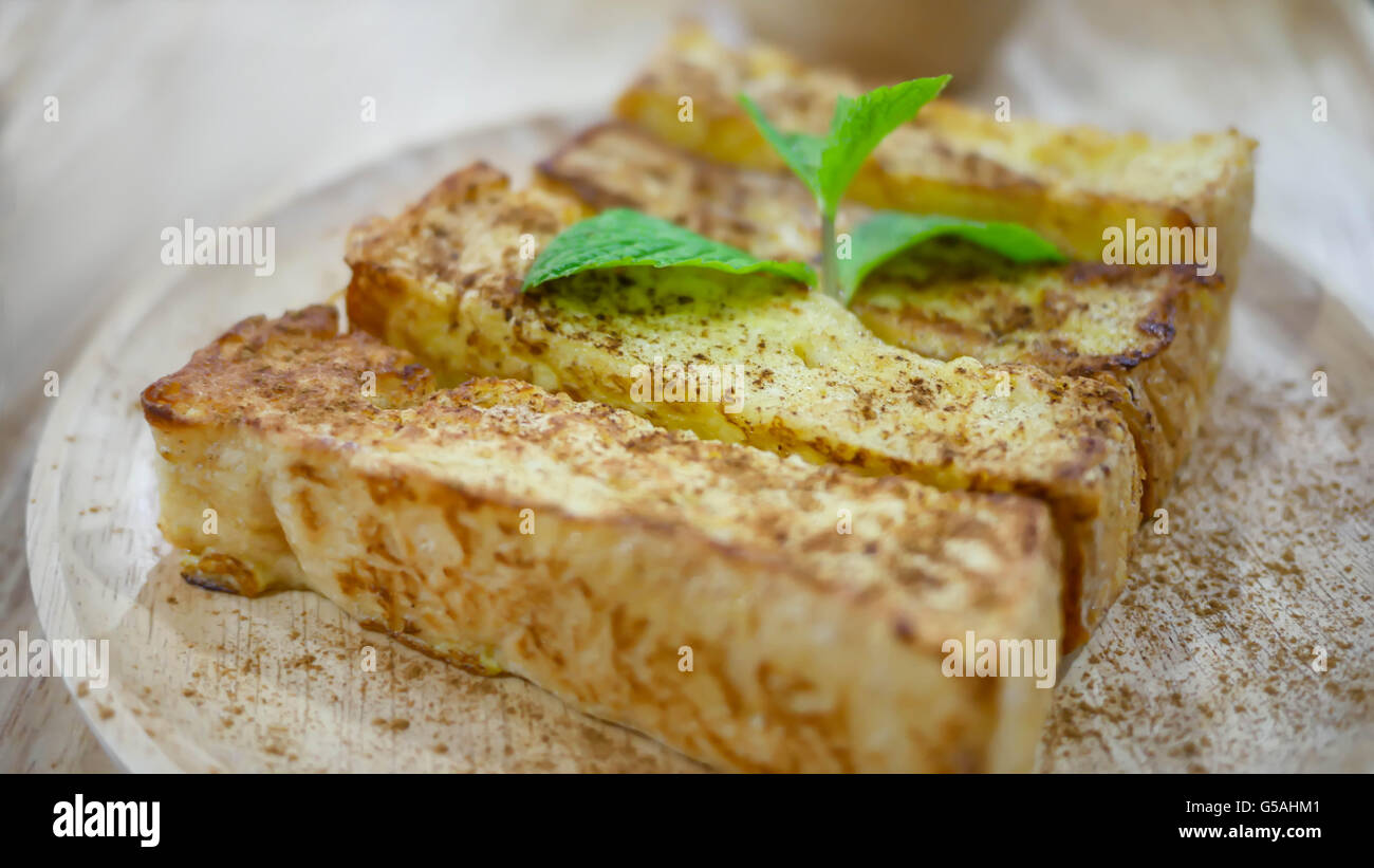 Toast texture hi-res stock photography and images - Alamy