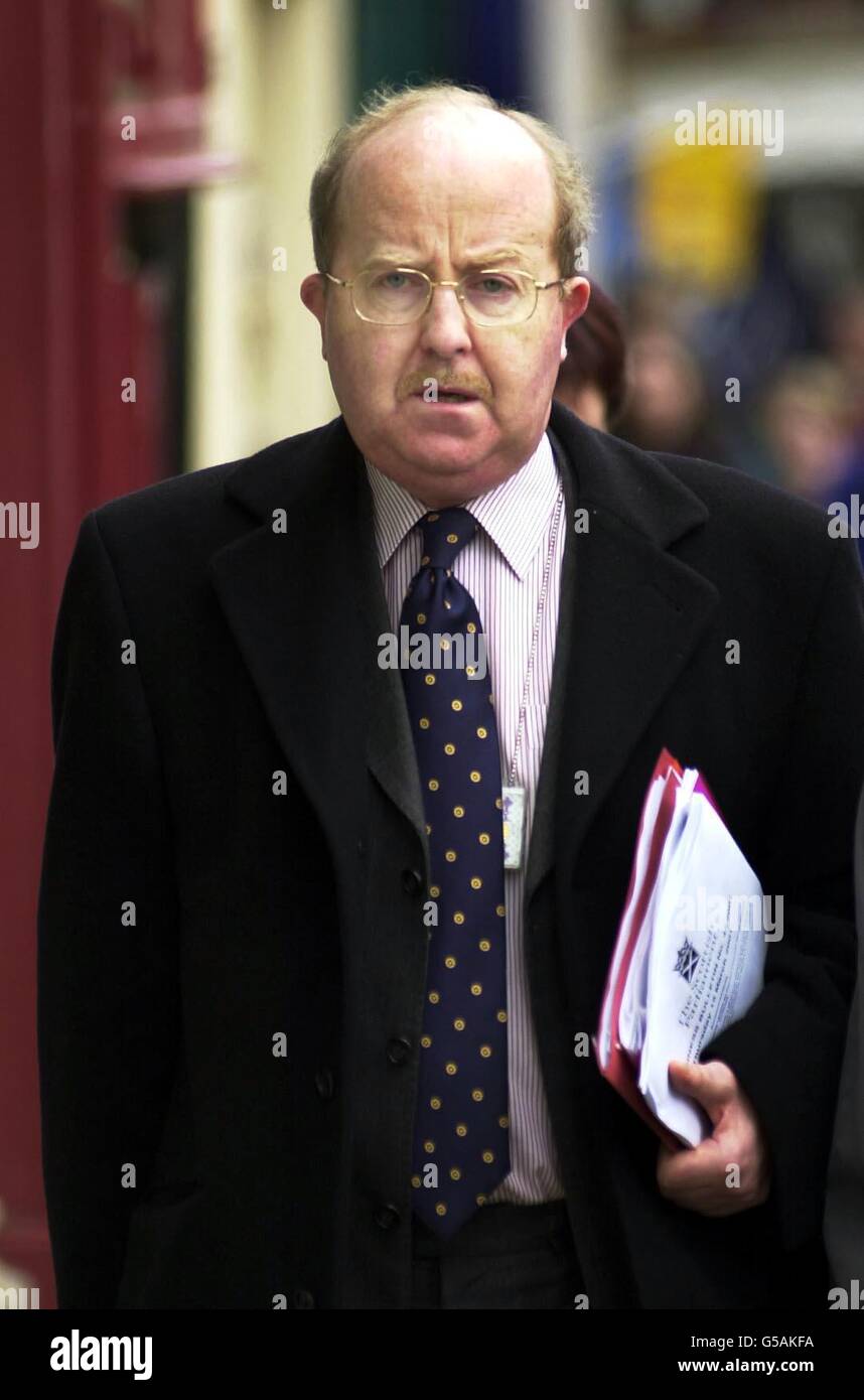 Fishing debate Finnie Stock Photo - Alamy