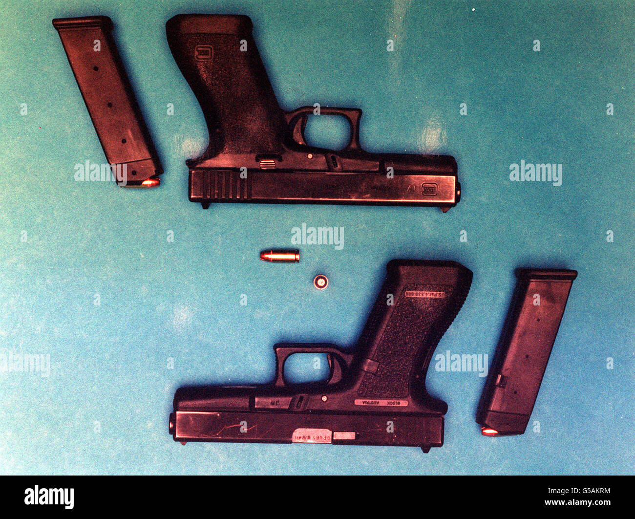 Glock 17 self loading 9mm pistol Stock Photo - Alamy