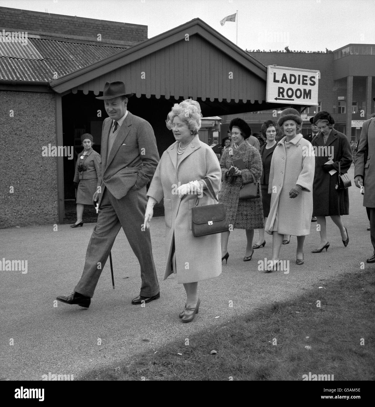 Royalty - The Queen at the Grand National - Aintree, Liverpool Stock ...