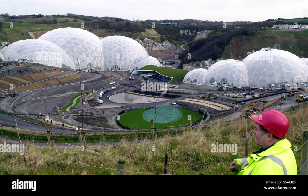 Eden project two biomes hi-res stock photography and images - Alamy