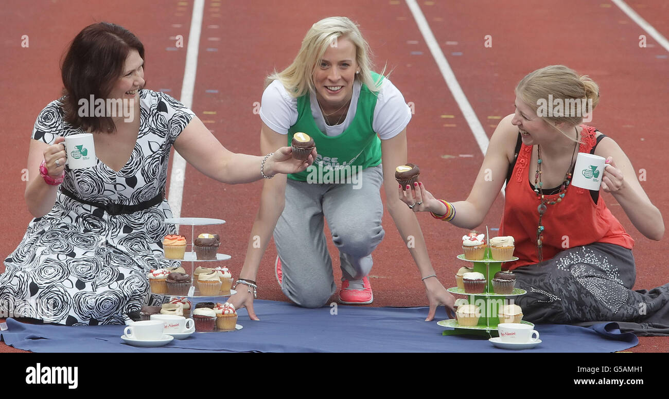 Olympic 800m runner Lynsey Sharp joins patients Catherine Lawlor (left ...