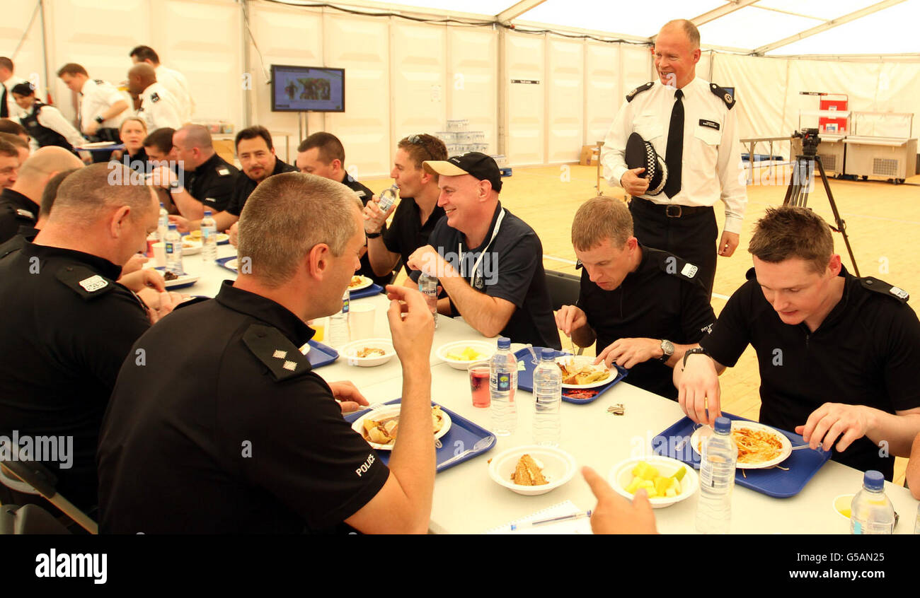 Police commander officers hi-res stock photography and images - Alamy