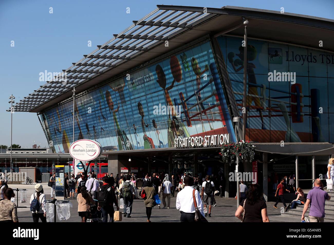 Olympics - London 2012 - Stratford Station Stock Photo - Alamy