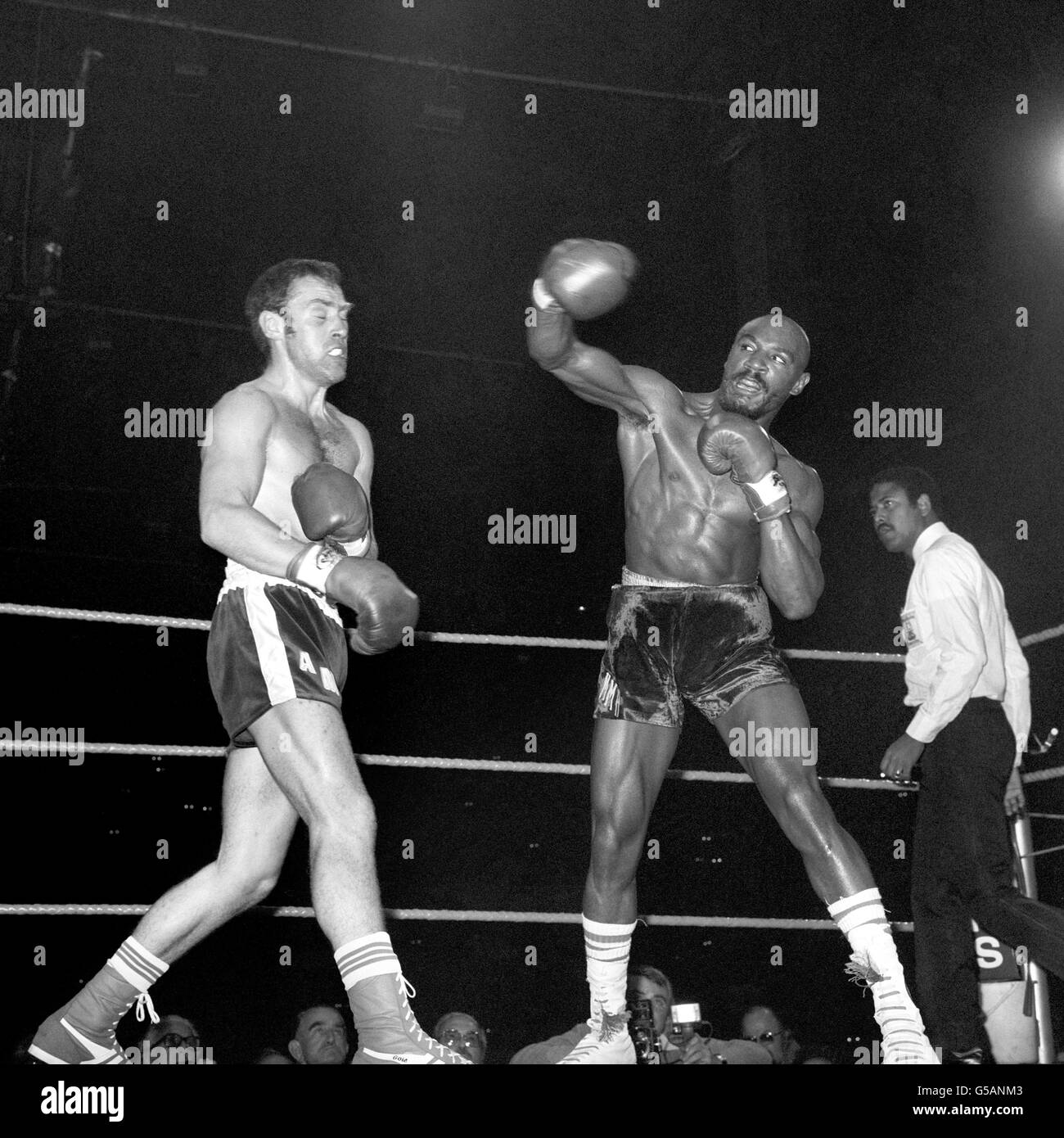 Minter v hagler boxing 1980 hi-res stock photography and images - Alamy