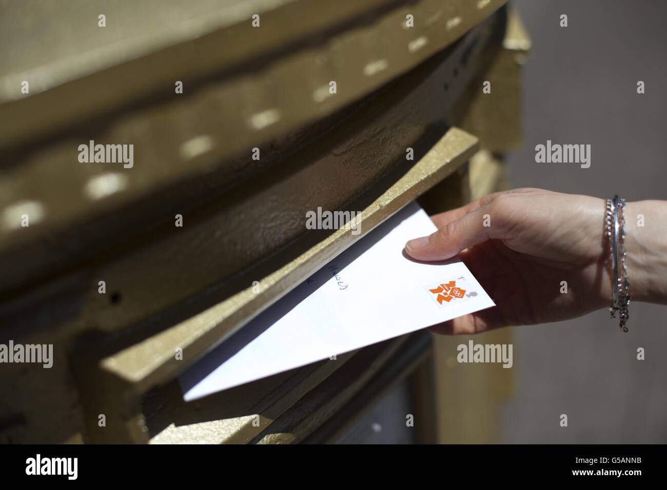 Gold post boxes hi-res stock photography and images - Alamy