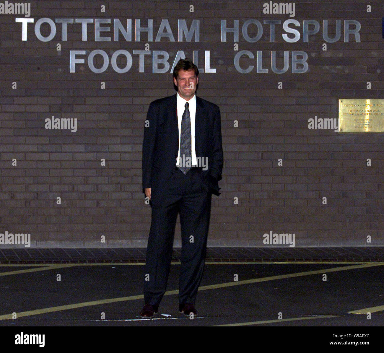 New tottenham hotspur manager glenn hoddle hi-res stock photography and ...
