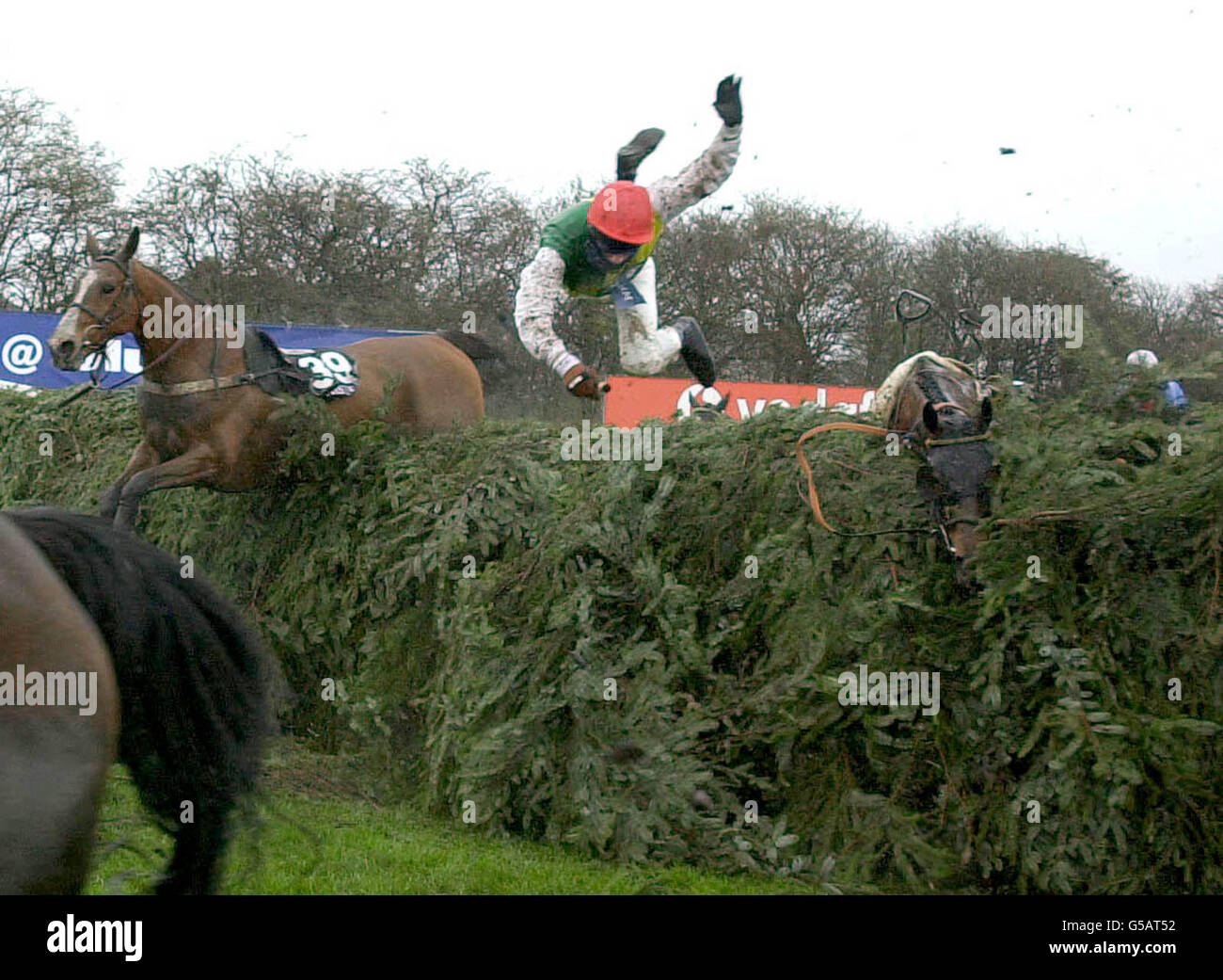 Grand national fallers hi-res stock photography and images - Alamy