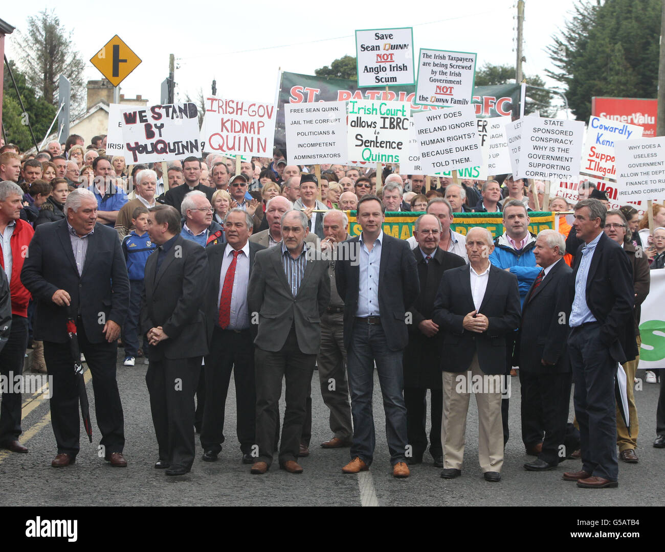 Gaa leaders including left right joe kearnan hi-res stock photography ...