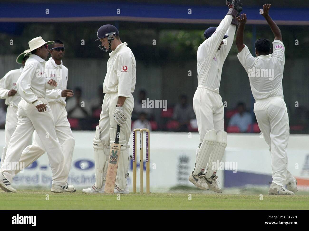 Cricket celebrating graeme hick hi-res stock photography and images - Alamy