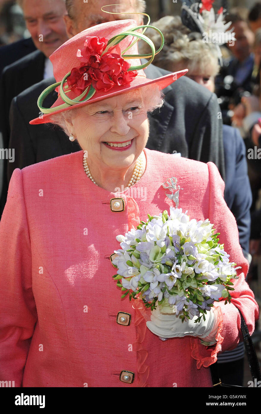 Queen elizabeth ii visit in victoria square hi-res stock photography ...