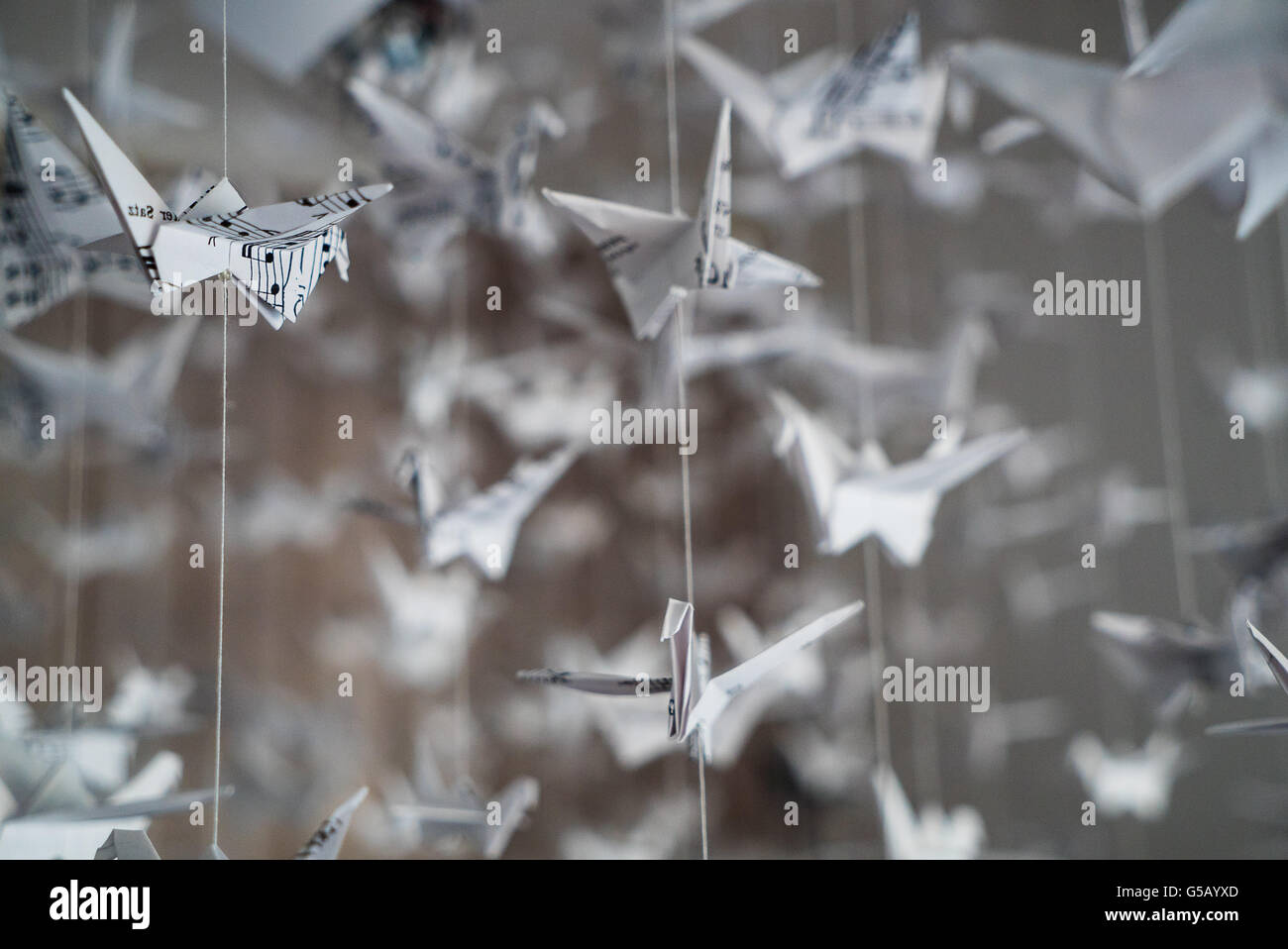 Origami cranes hi-res stock photography and images - Alamy