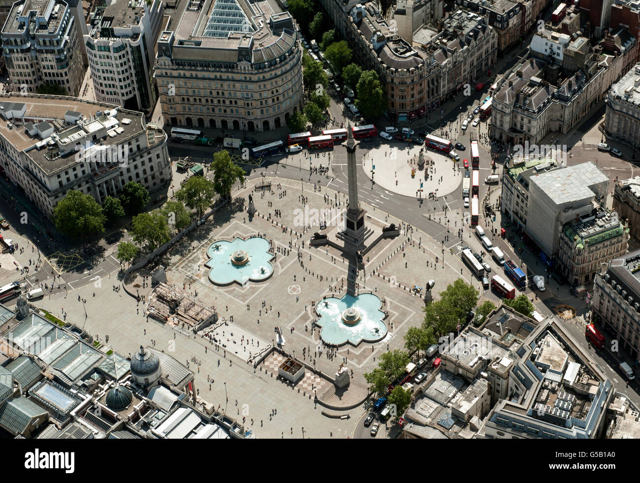 Aerial view of trafalgar square in central london hi-res stock ...