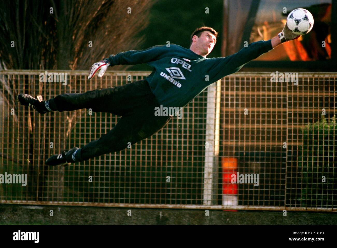 Pat bonner republic of ireland hi-res stock photography and images - Alamy