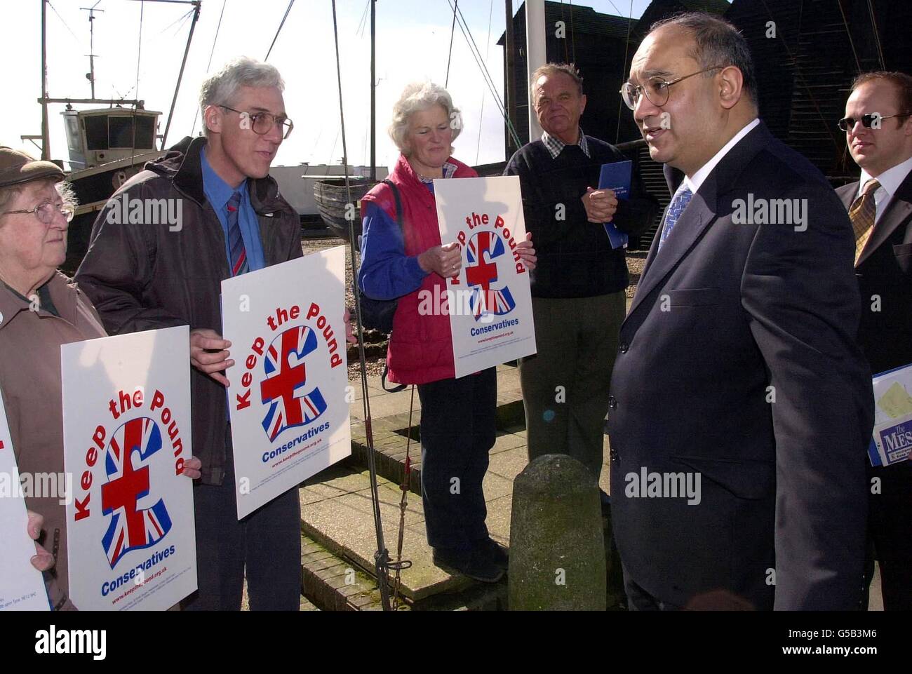 Elizabeth filkin cleared mr vaz hi-res stock photography and images - Alamy