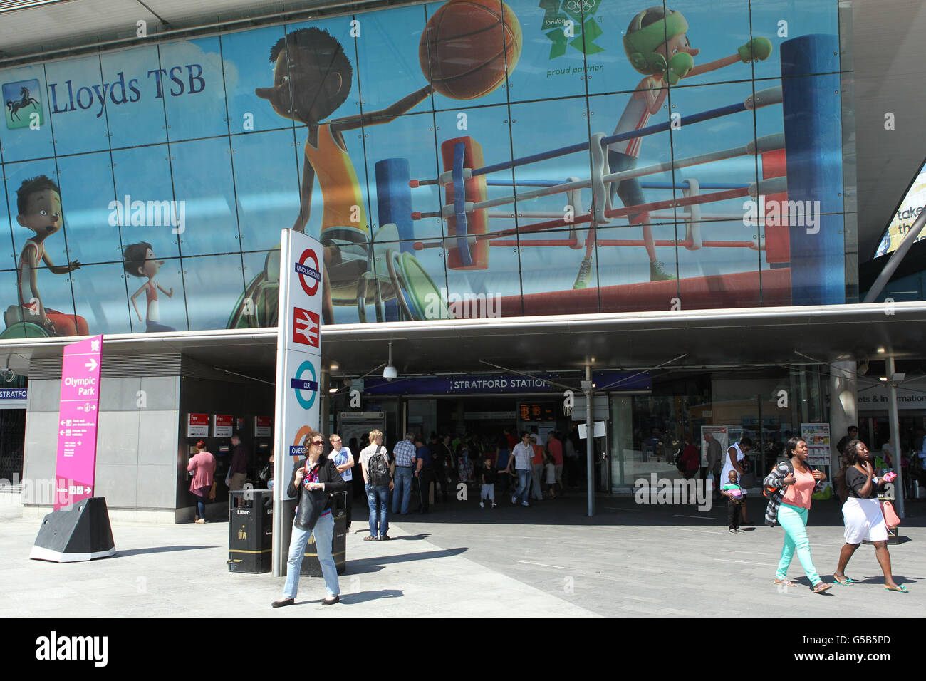 Stratford london before the olympics hi-res stock photography and ...