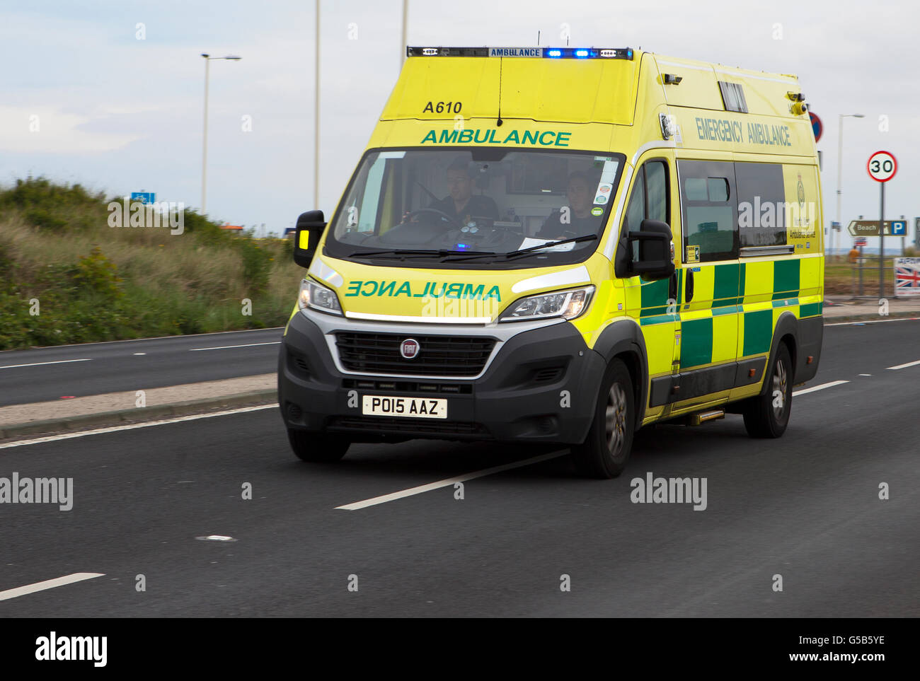 a ambulance medic paramedic emergency urgent healthcare first aid cpr ...