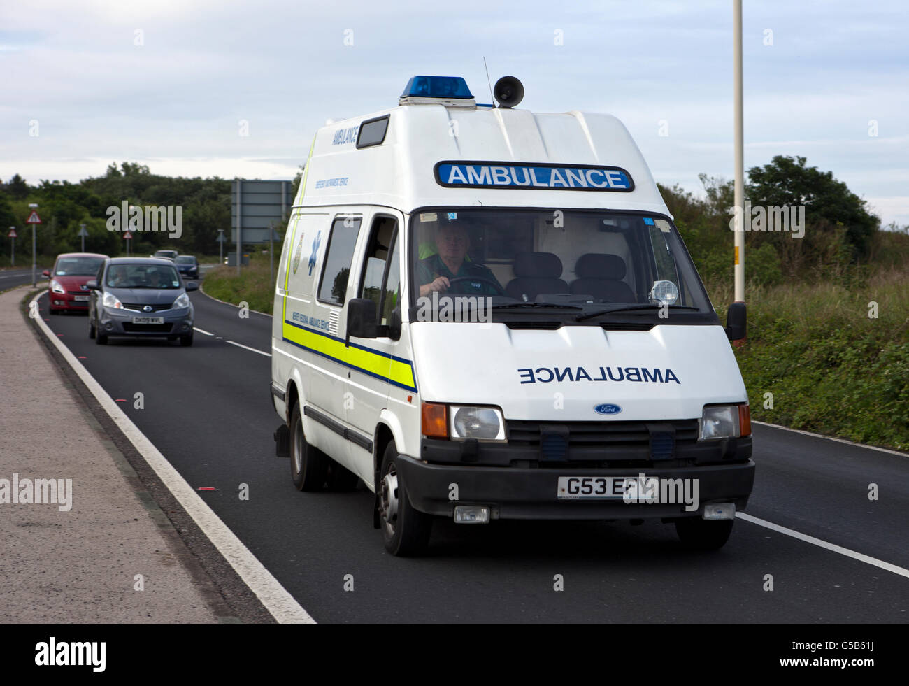 a ambulance medic paramedic emergency urgent healthcare first aid cpr ...