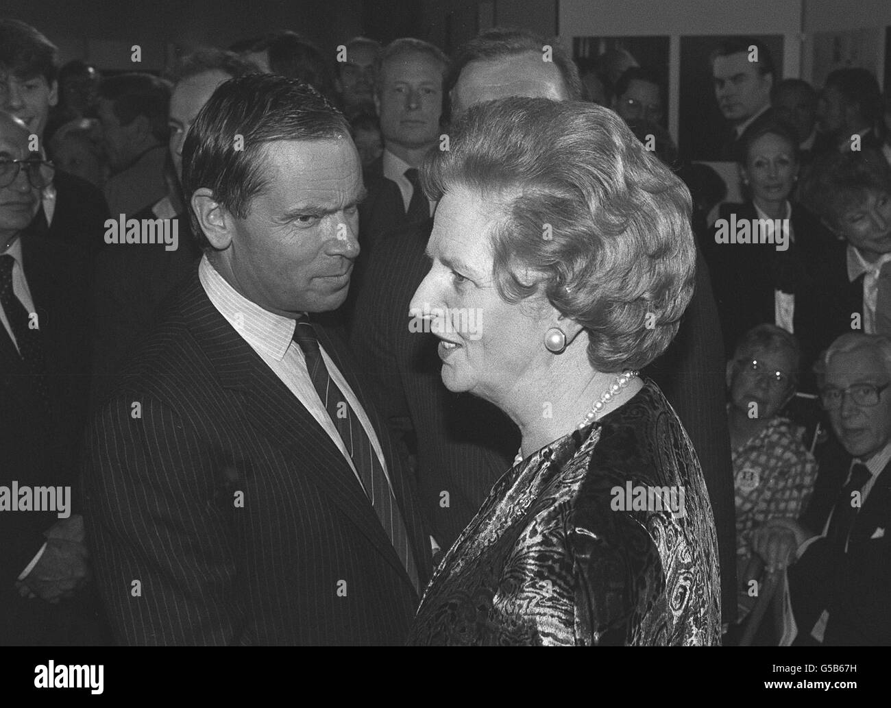 Prime Minister Margaret Thatcher in conversation with former ...