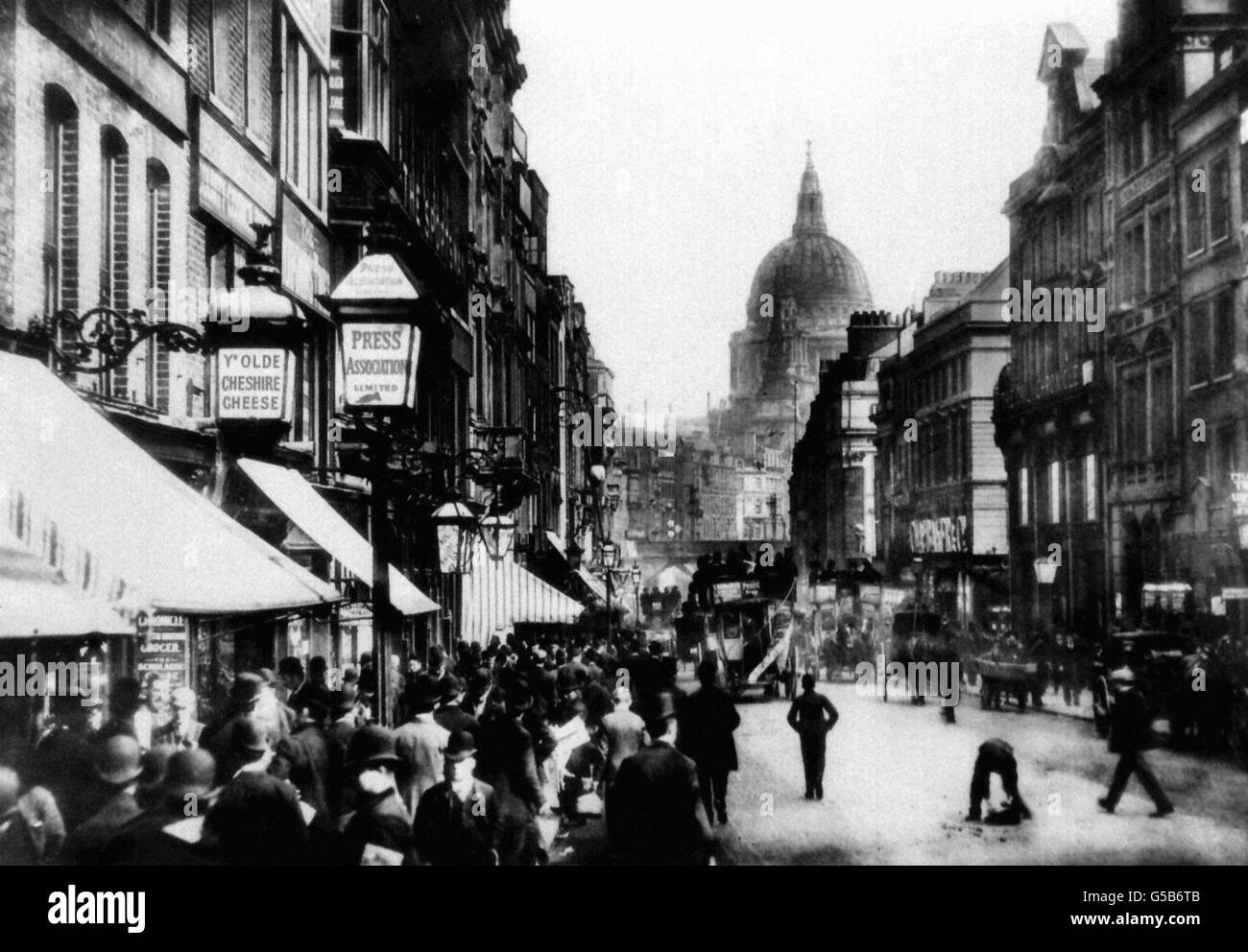FLEET STREET 1890 Stock Photo - Alamy