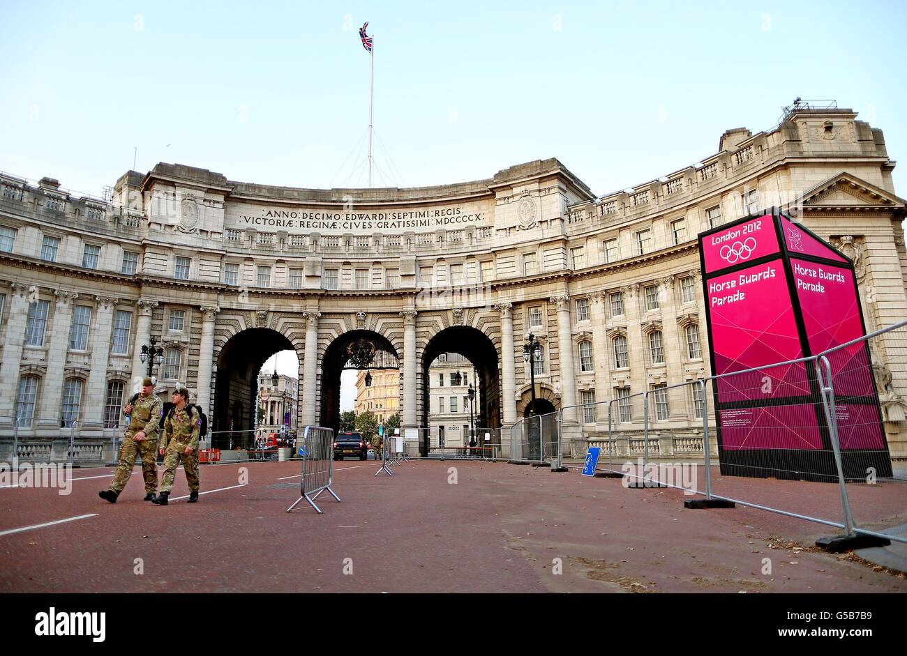 British Army personnel on patrol at Horse Guards Parade, central London ...