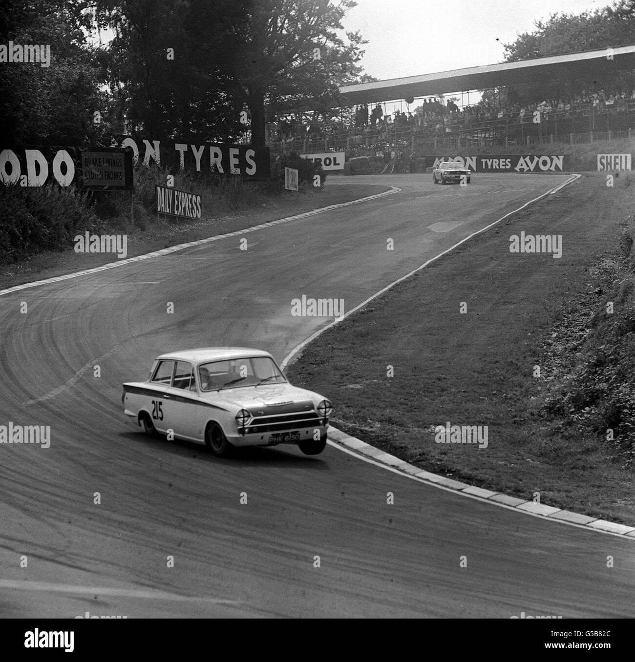 Jim clark driving his ford lotus cortina hi-res stock photography and ...