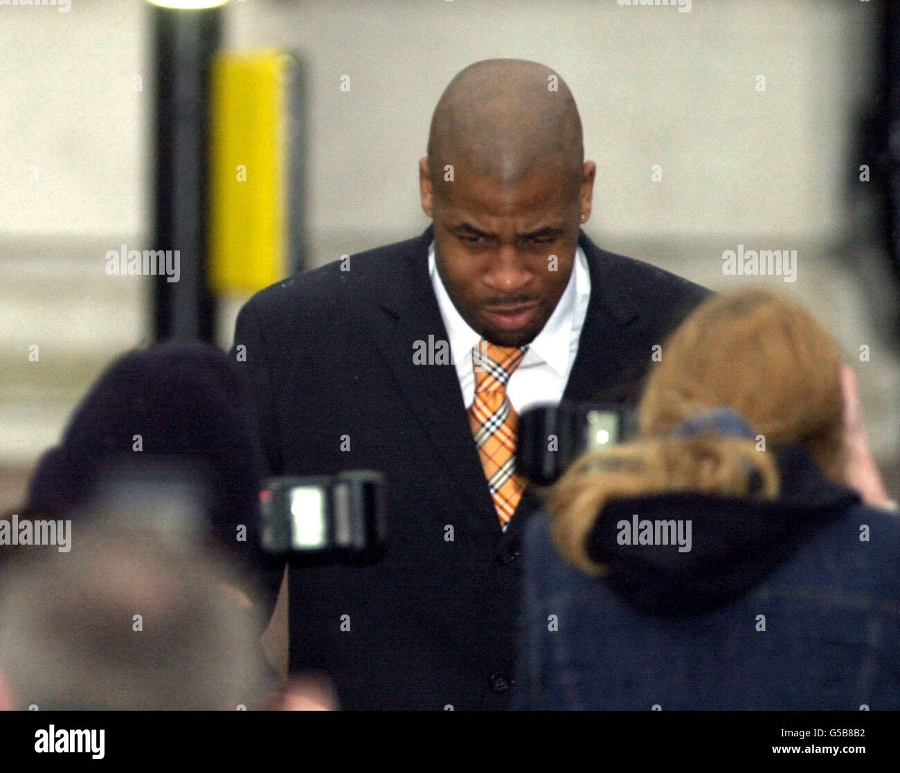 Sport football head down michael duberry hi-res stock photography and ...