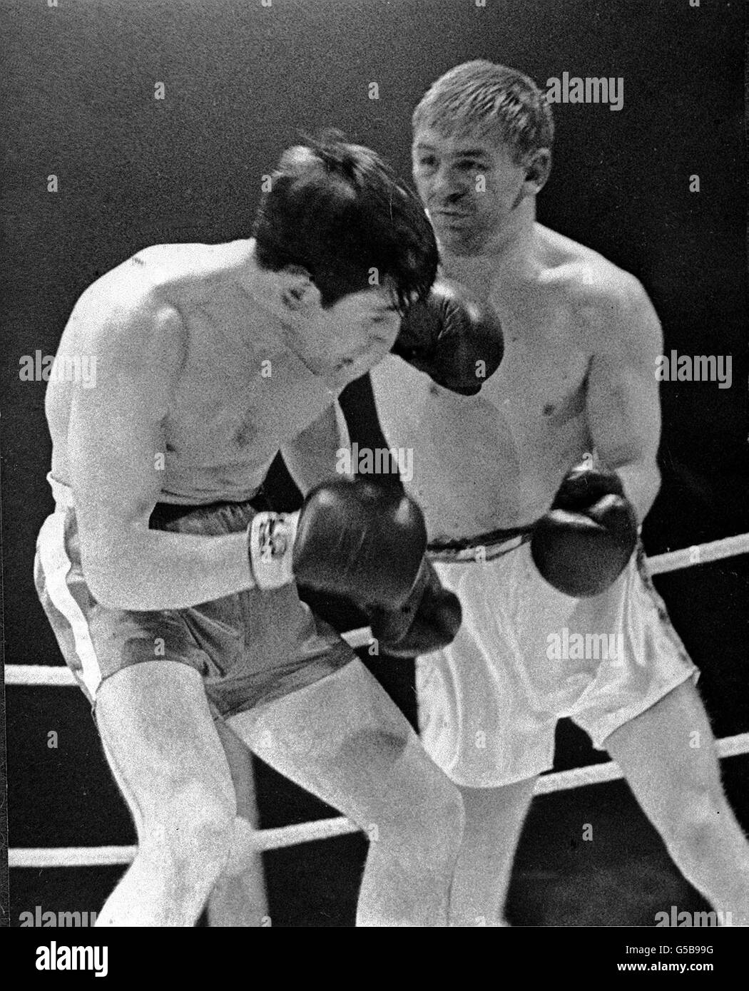Johnny cooke boxing 1967 hi-res stock photography and images - Alamy