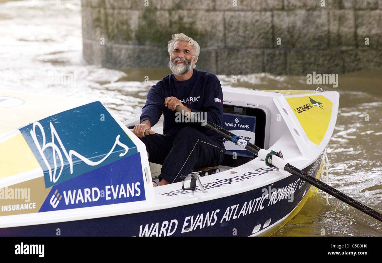 Solo rower sport hi-res stock photography and images - Alamy