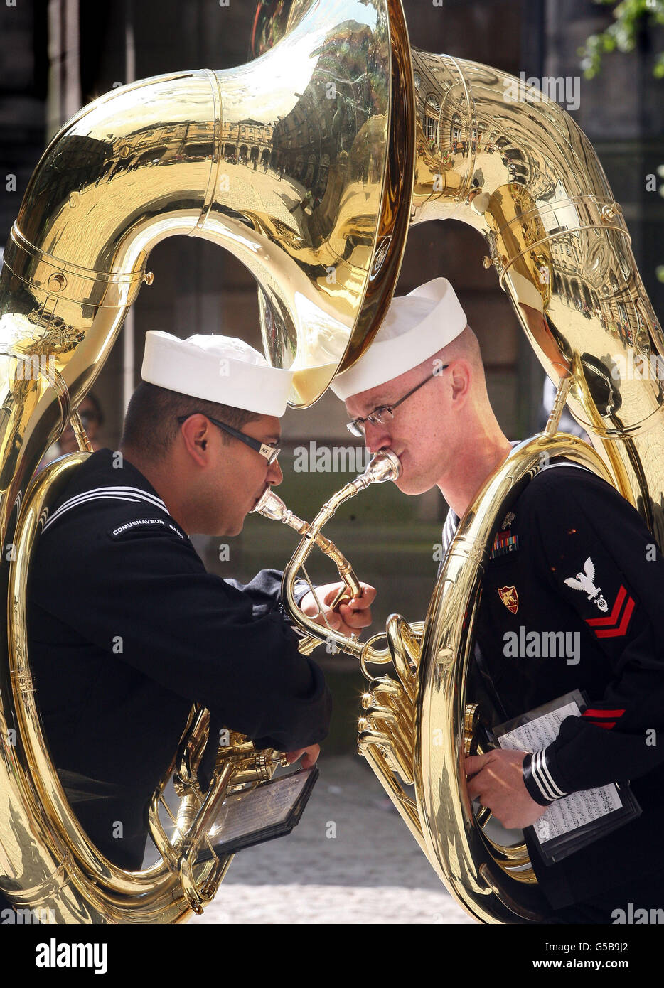 General public band hi-res stock photography and images - Alamy