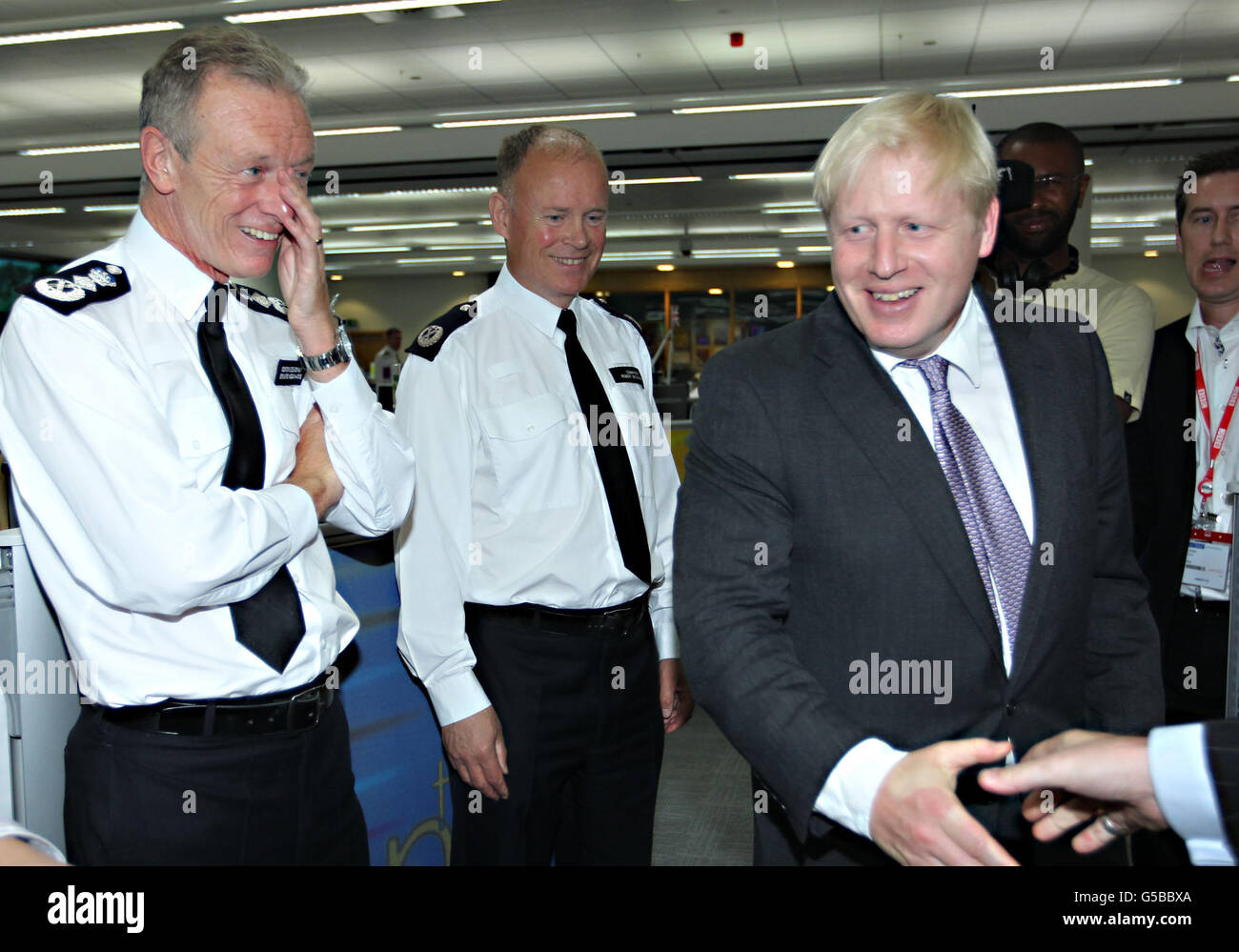 Mayor of London Boris Johnson (right) with Metropolitan Police ...