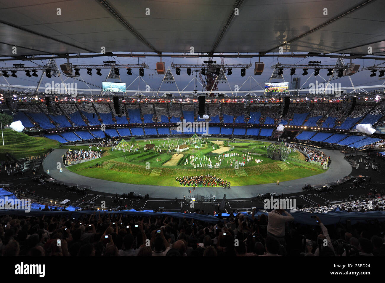 The scene during the pre-show before the London Olympic Games 2012 ...