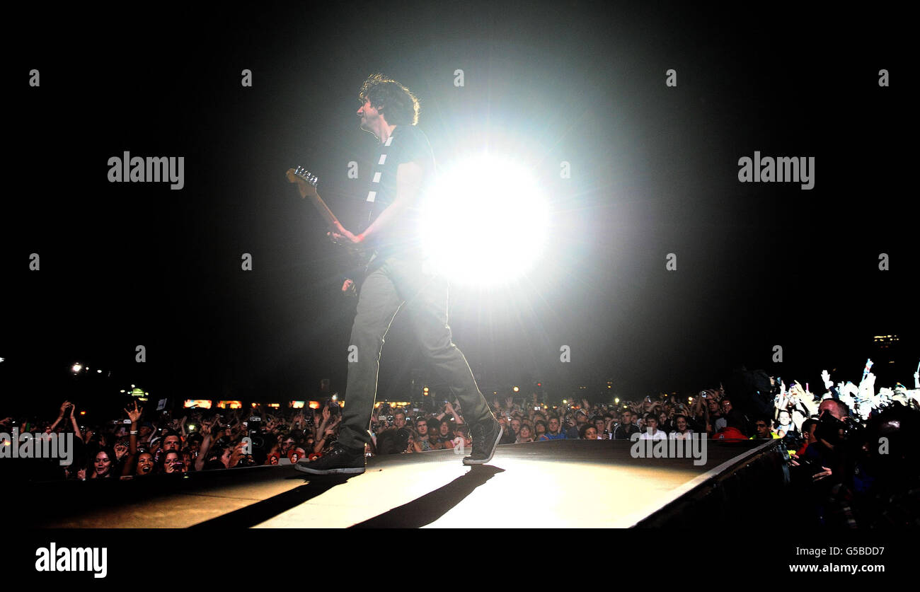 Snow patrol concert hi-res stock photography and images - Alamy