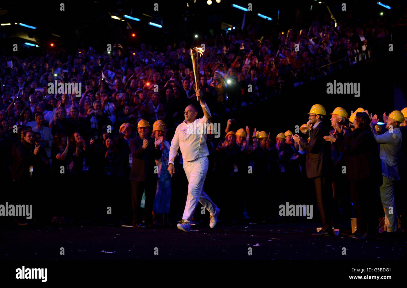 London olympics opening ceremony torch hi-res stock photography and ...