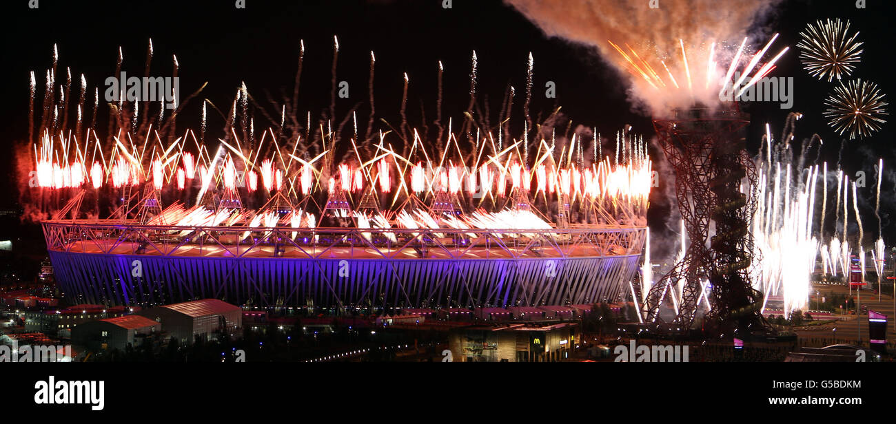 London 2012 olympic ceremony fireworks hi-res stock photography and ...