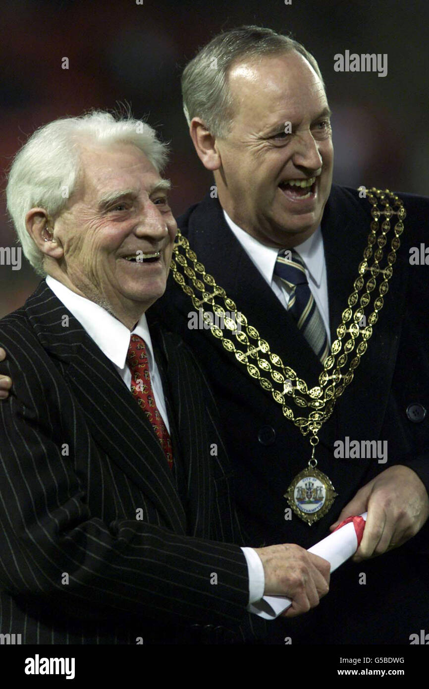 Former Southampton player and coach Ted Bates MBE receives the freedom ...