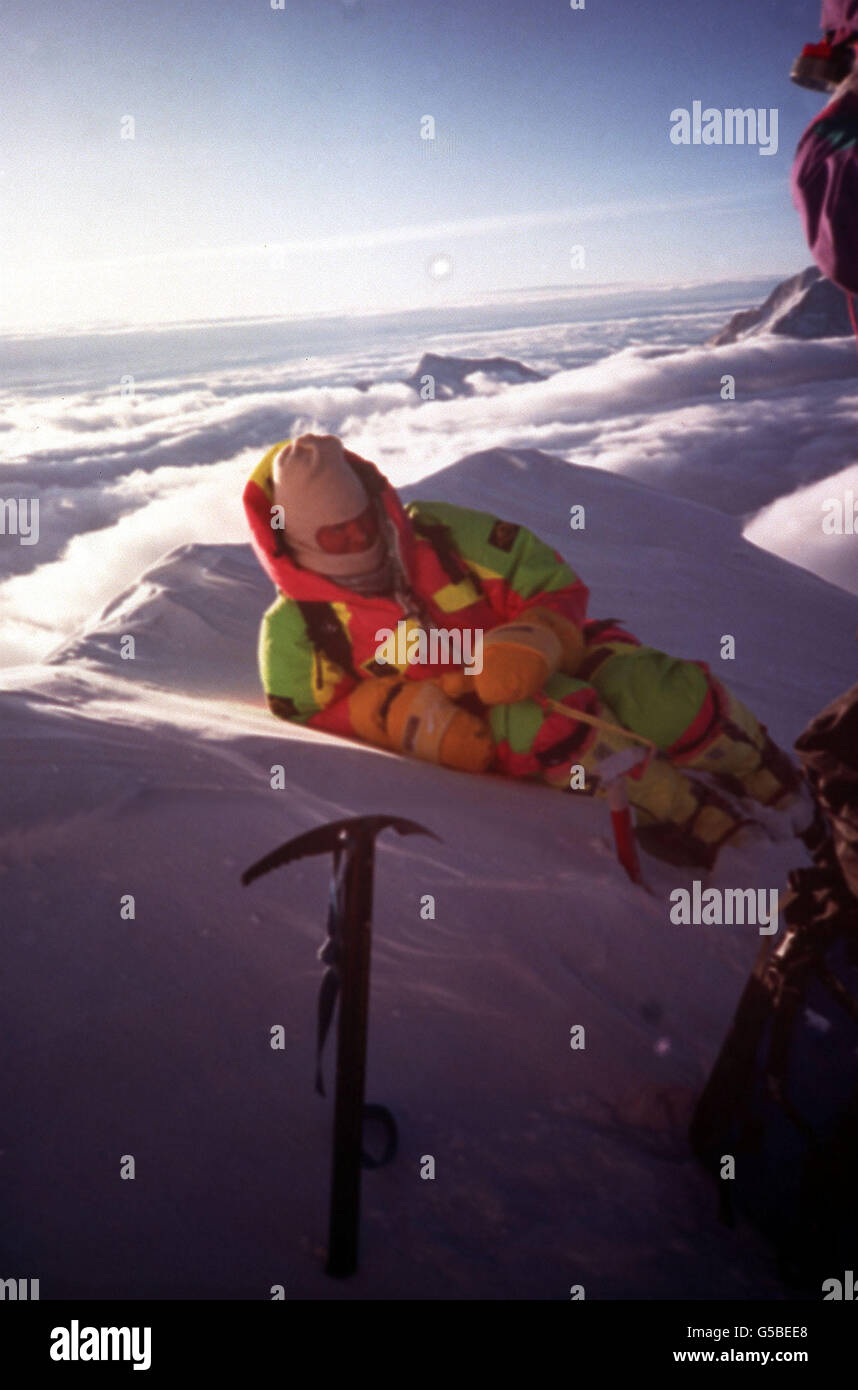 Pictured on everest, mountaineer Harry Taylor, a member of the DHL ...