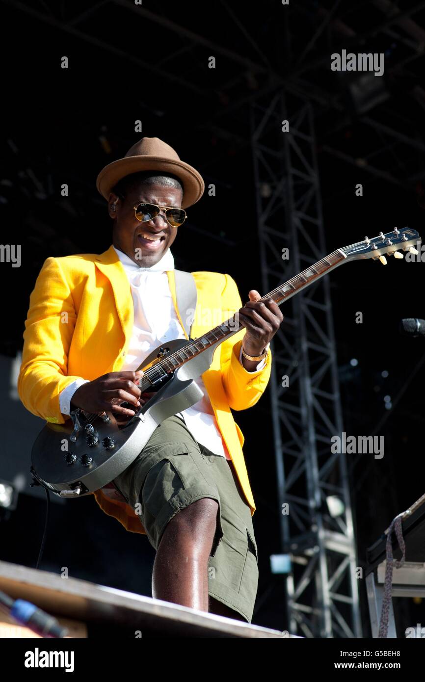 Labrinth (Timothy McKenzie) performing on the main stage of Global ...