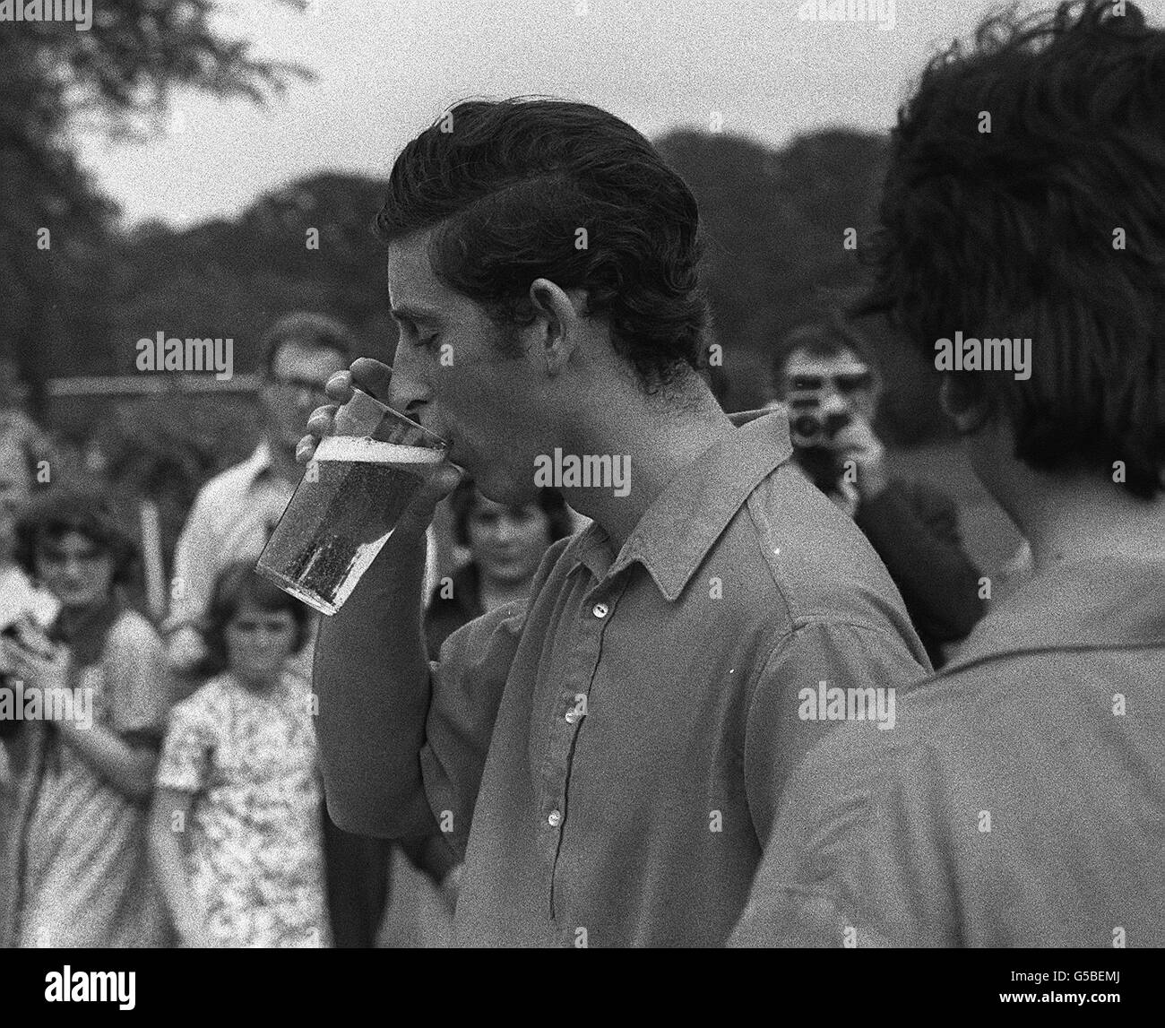 Refreshing cup Black and White Stock Photos & Images - Alamy
