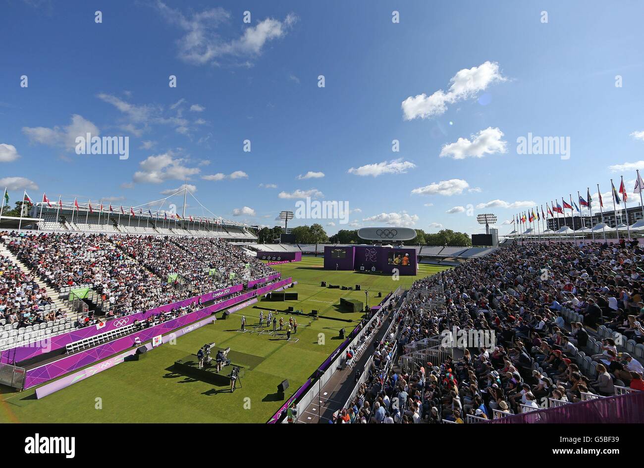 Japan and Ukraine teams compete during the Women's Team 1/8 ...