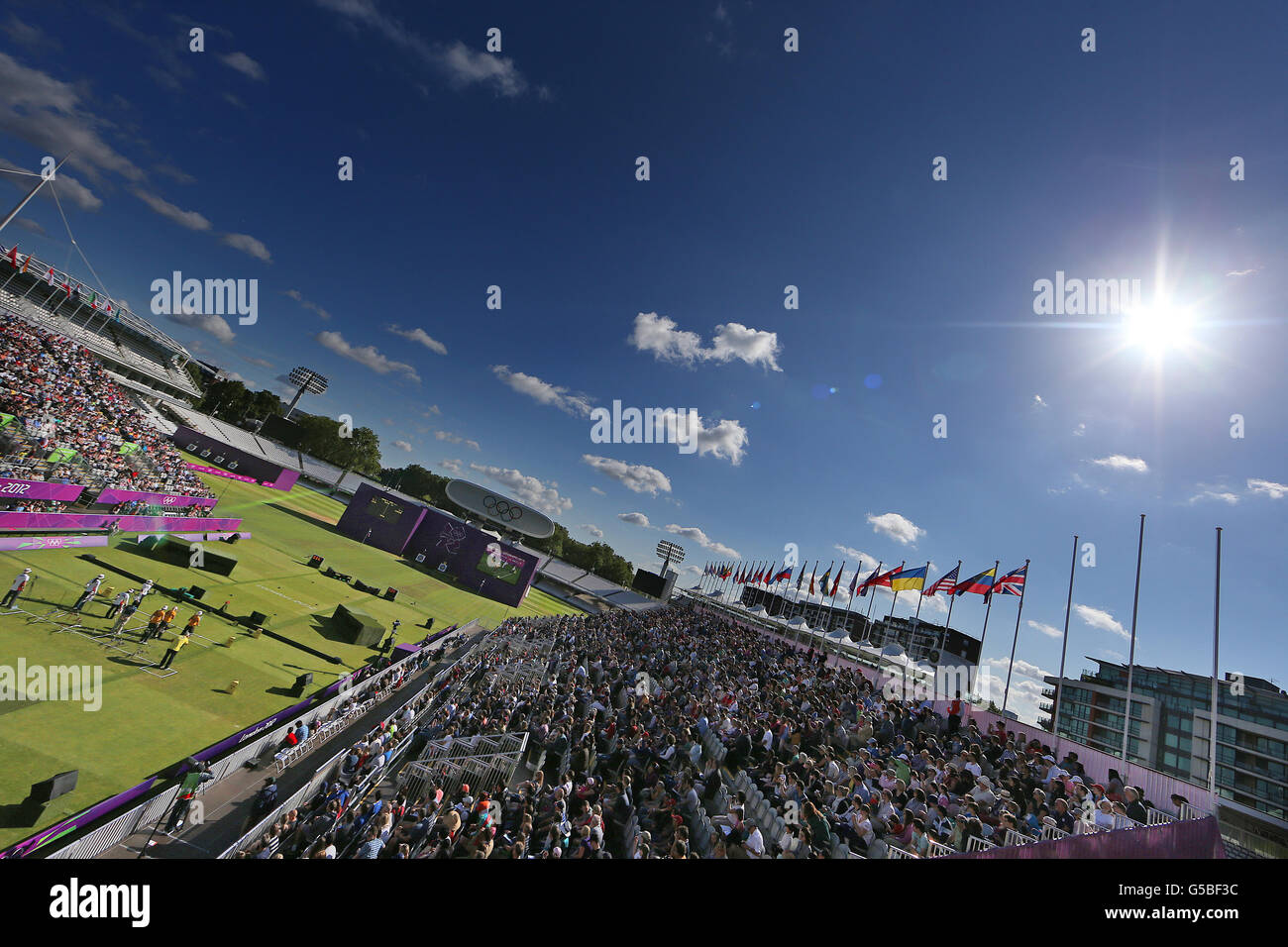 Japan and Ukraine teams compete during the Women's Team 1/8 ...
