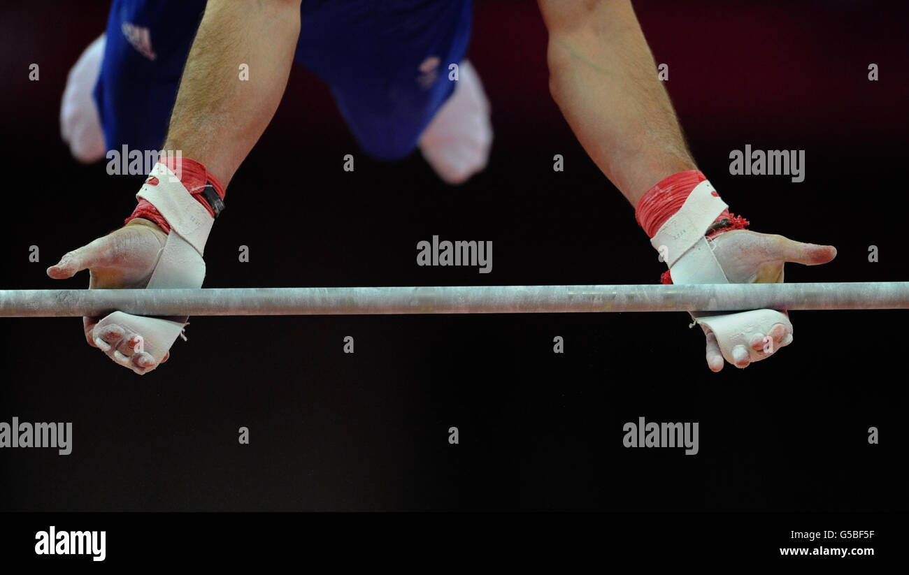 Horizontal bar gymnastics olympics hi-res stock photography and images ...