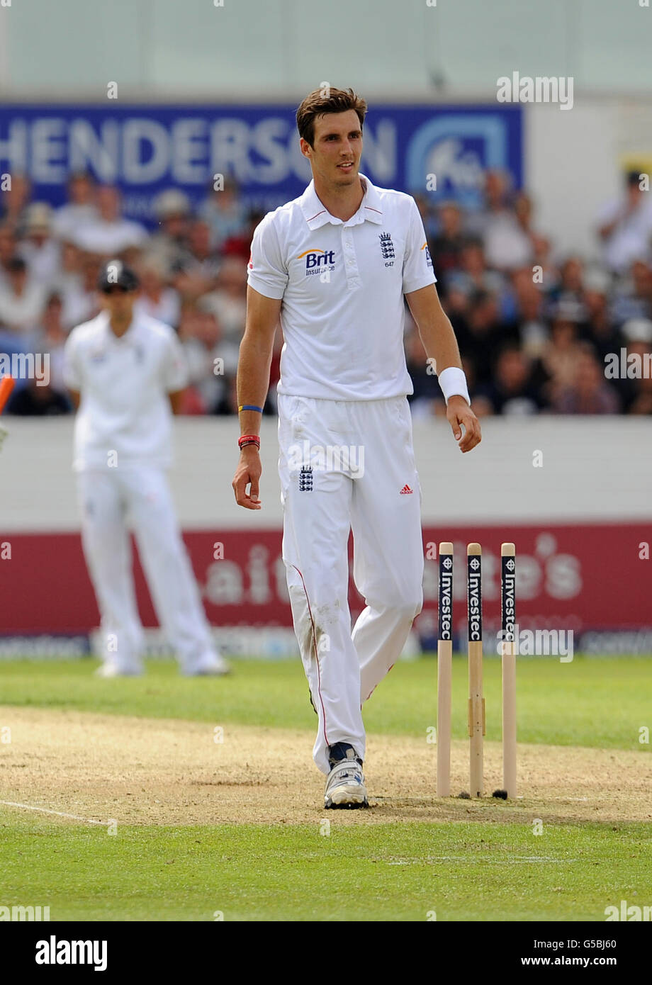 Bails off stumps hi-res stock photography and images - Alamy