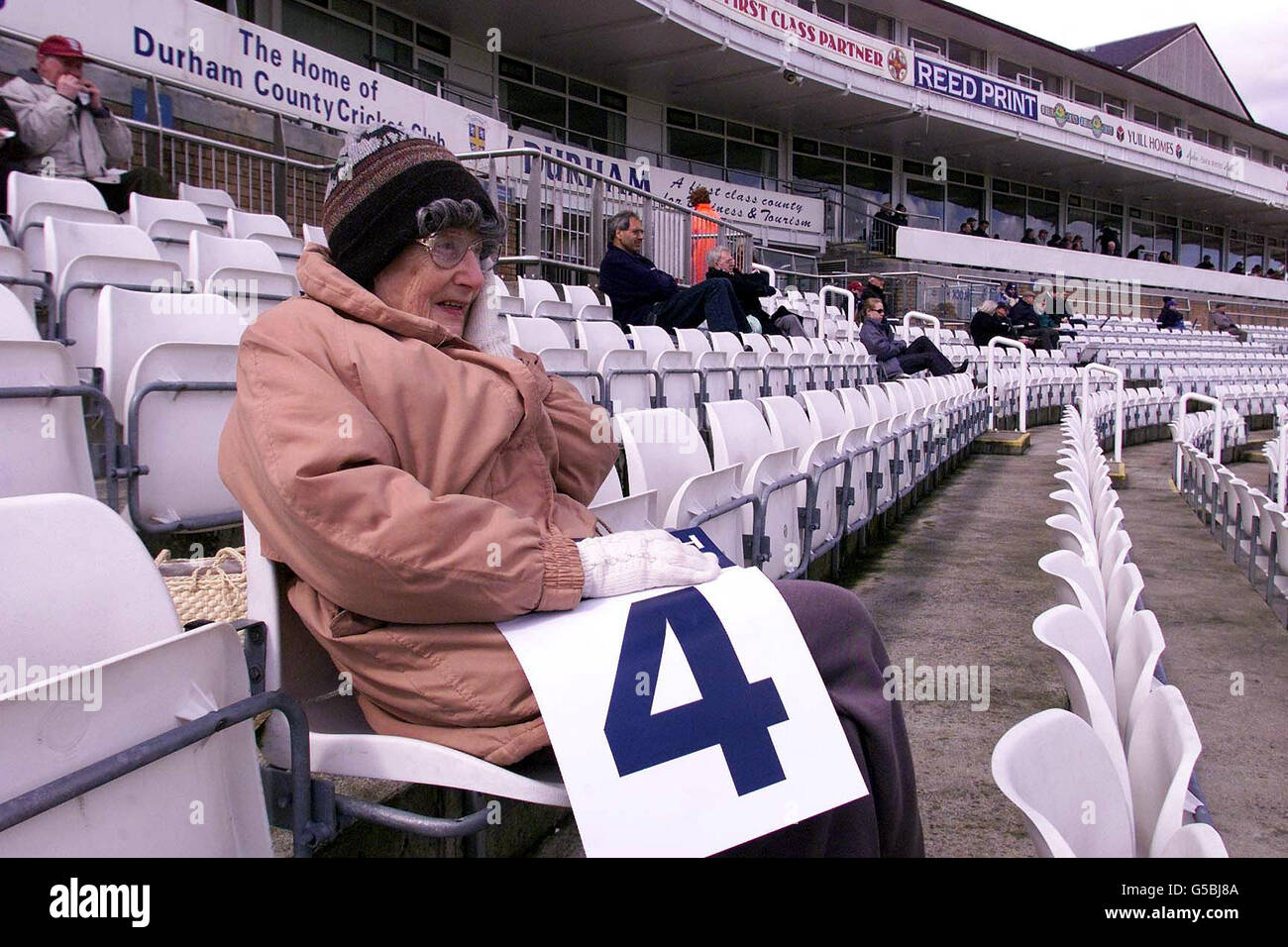 Sport cricket seats spectator sign hi-res stock photography and images ...