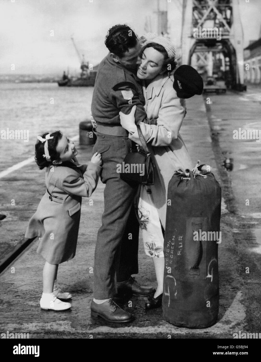 The Korean War - British Army - Prisoner Repatriation - Southampton ...