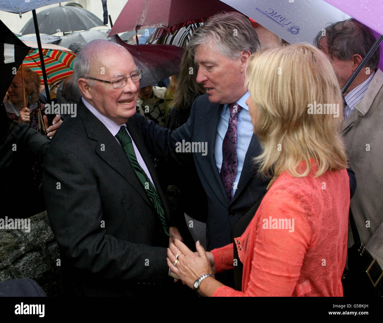 Maeve Binchy's husband Gordon Snell is comforted by RTE presenter Pat ...